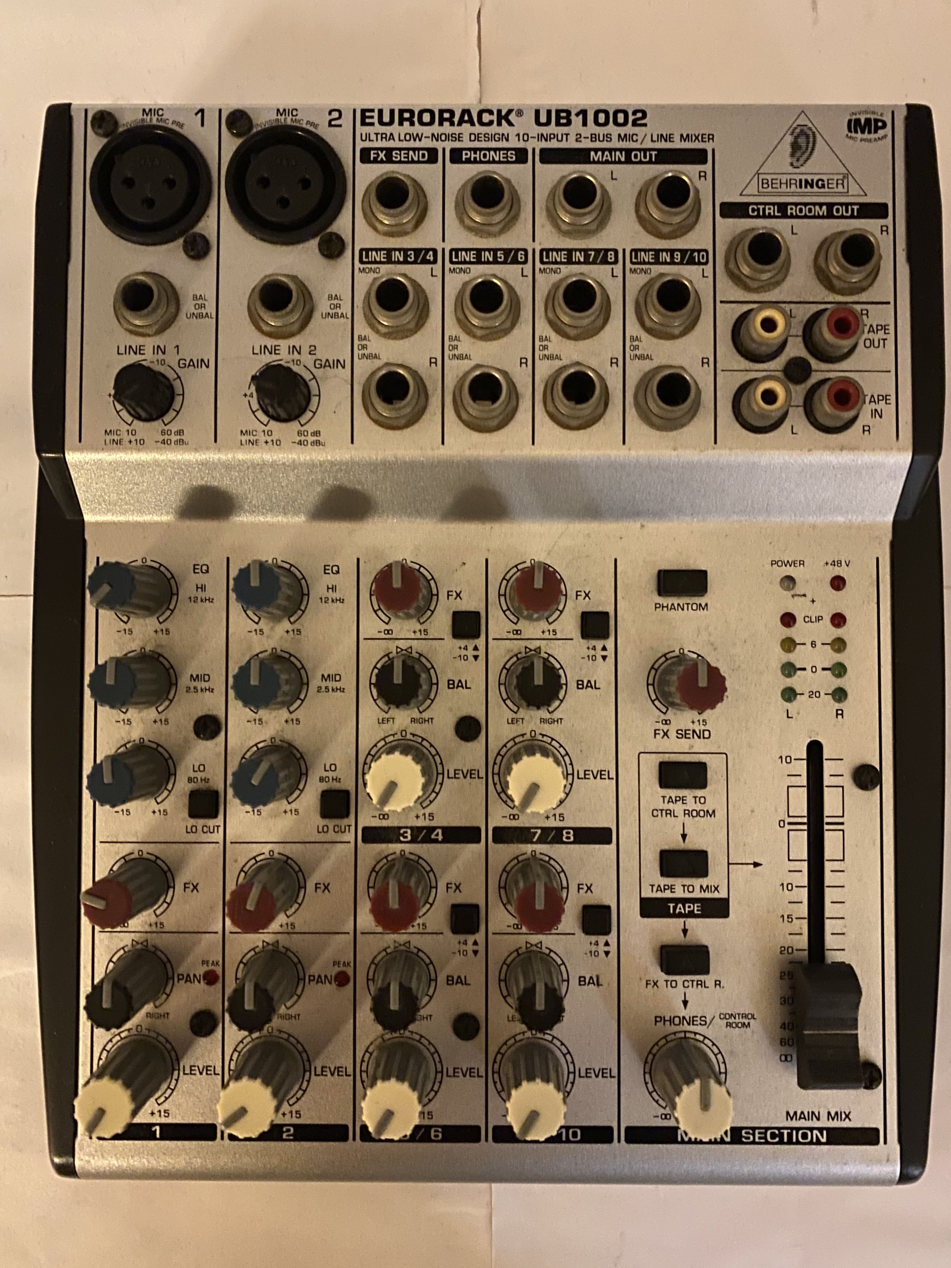 Behringer Eurorack UB1002 mixer, 音響器材, 其他音響配件及設備 - Carousell