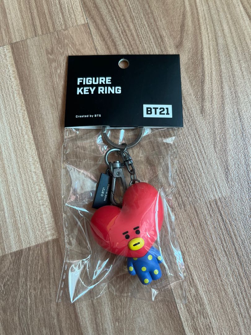 bt21 tata keychain authentic, Hobbies & Toys, Memorabilia ...