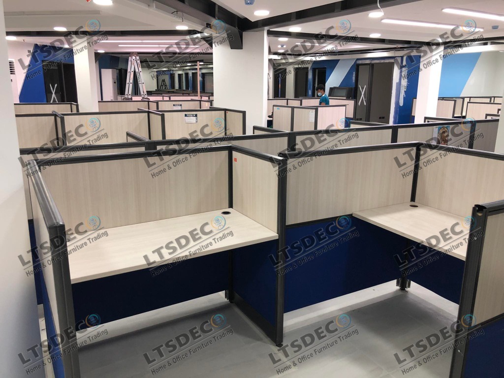 CALL CENTER TABLE OFFICE PARTITIONS, Furniture & Home Living, Office ...