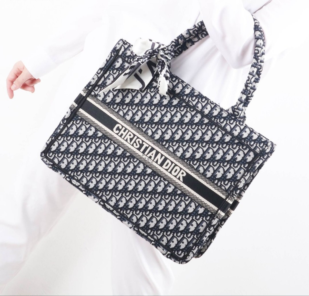 CD Tote Bag, Women's Fashion, Bags & Wallets, Tote Bags on Carousell