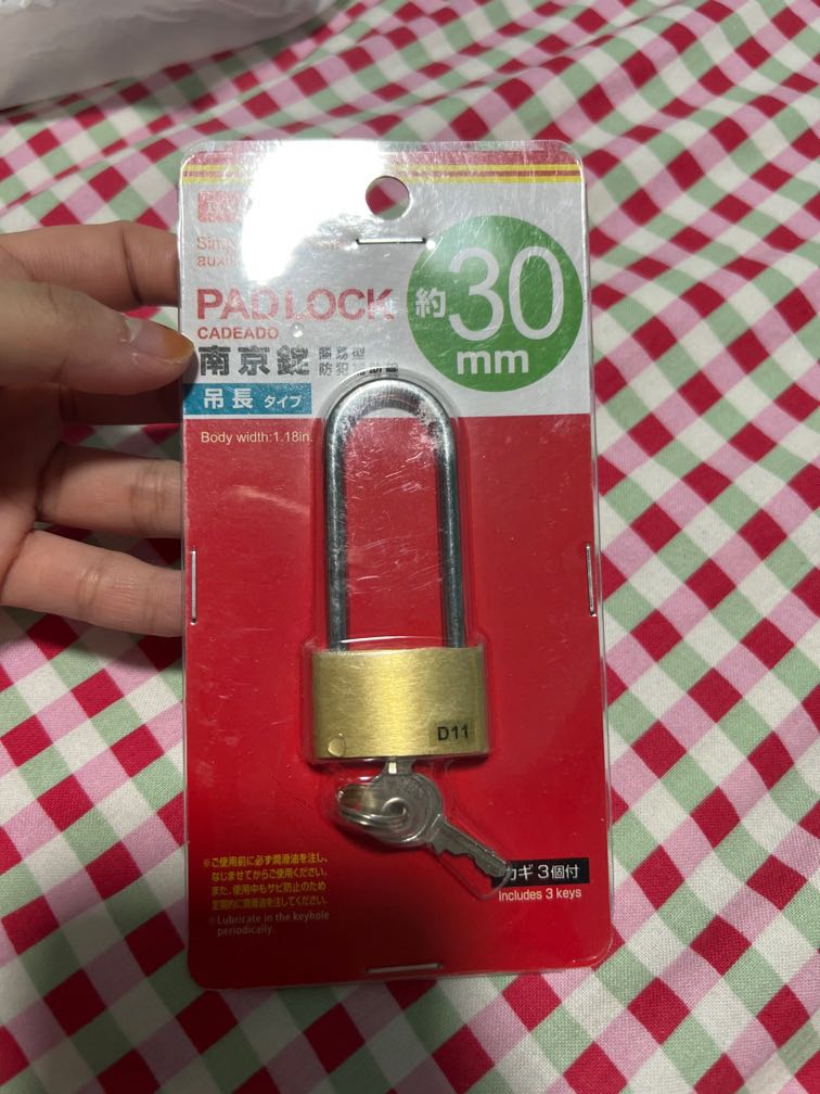 Daiso Padlock 30mm (1.8in width), Everything Else on Carousell