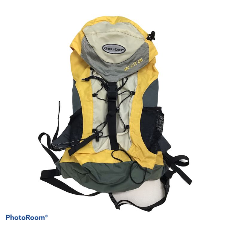 Deuter 25 Liter Hiking Backpack, Men's Fashion, Bags, Backpacks on ...