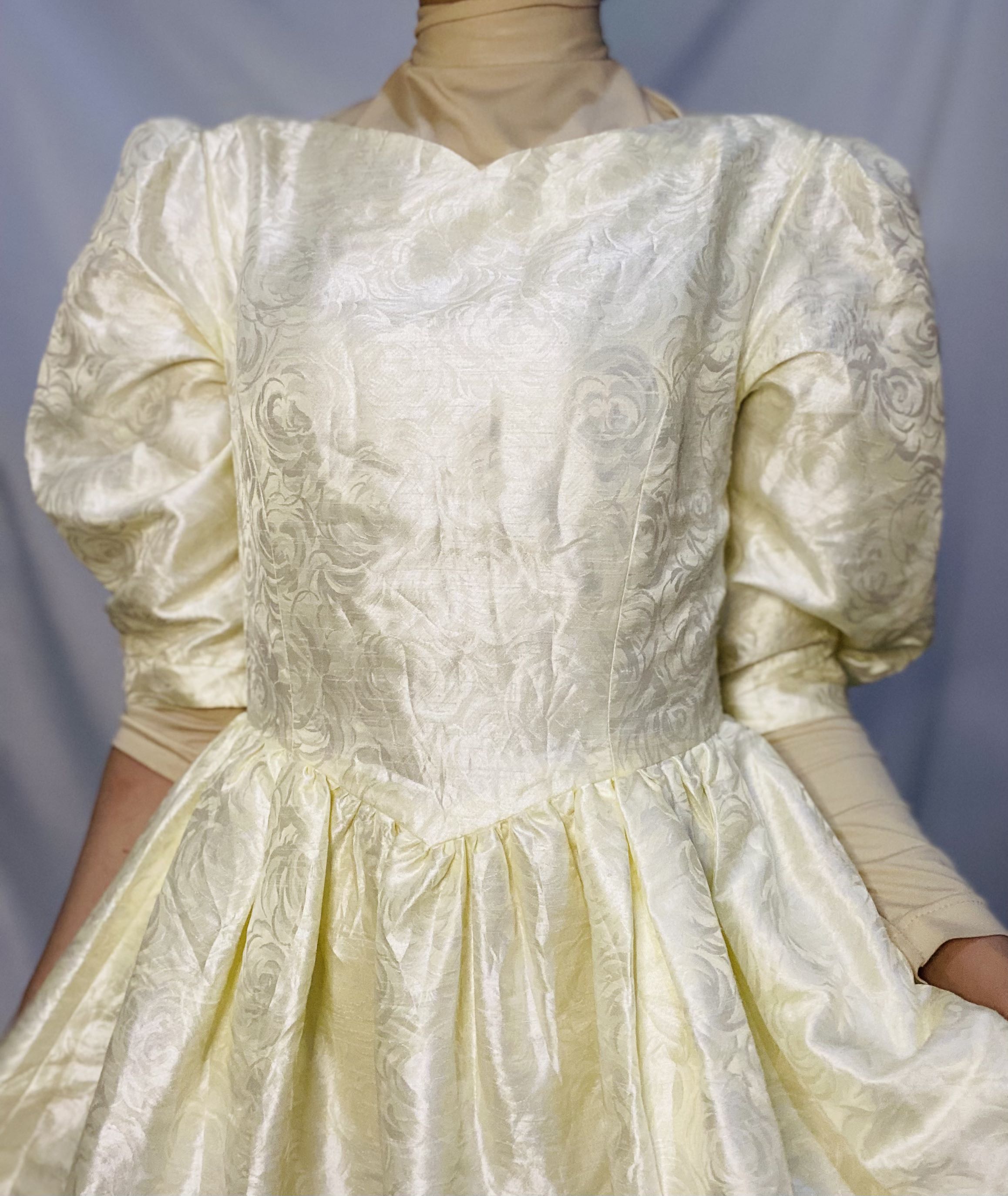 Gaun putih vintage(ala Lady D), Fesyen Wanita, Pakaian Wanita, Gaun ...