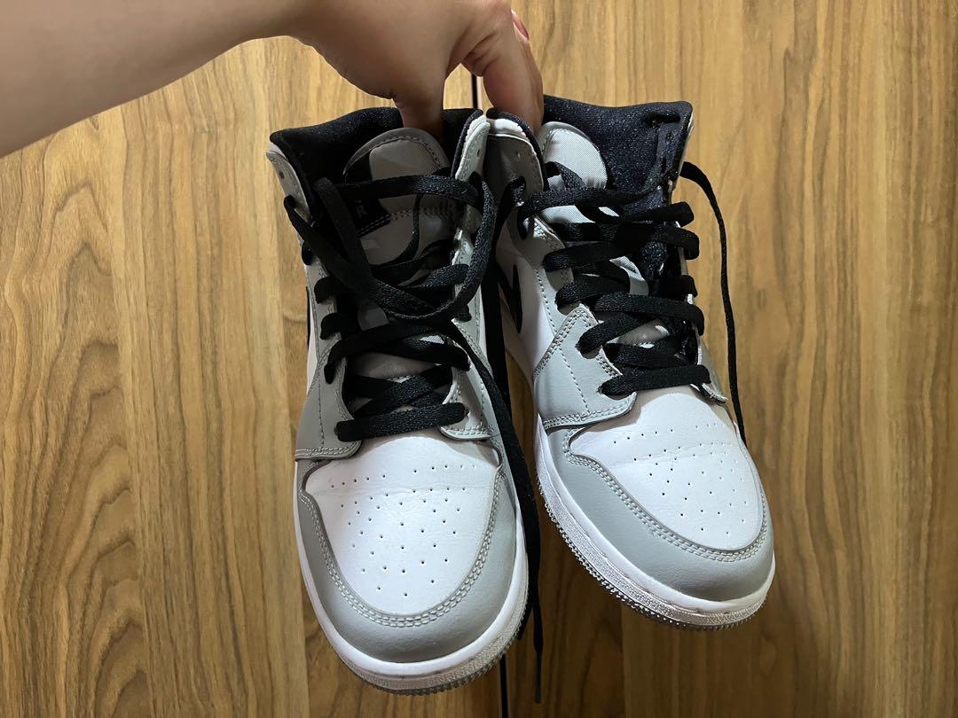 J1 Mid Light Smoke Grey, Women's Fashion, Footwear, Sneakers on Carousell