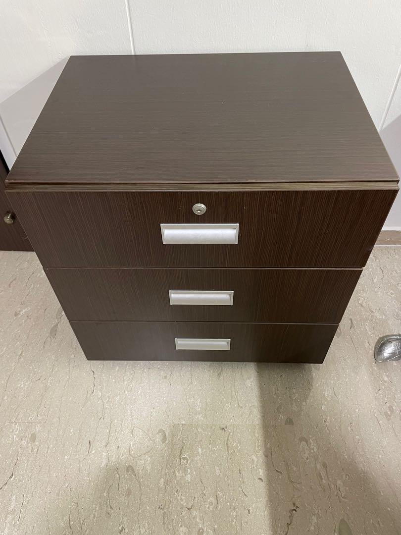 Solid built Movable Chest Of Drawers, Furniture & Home Living ...