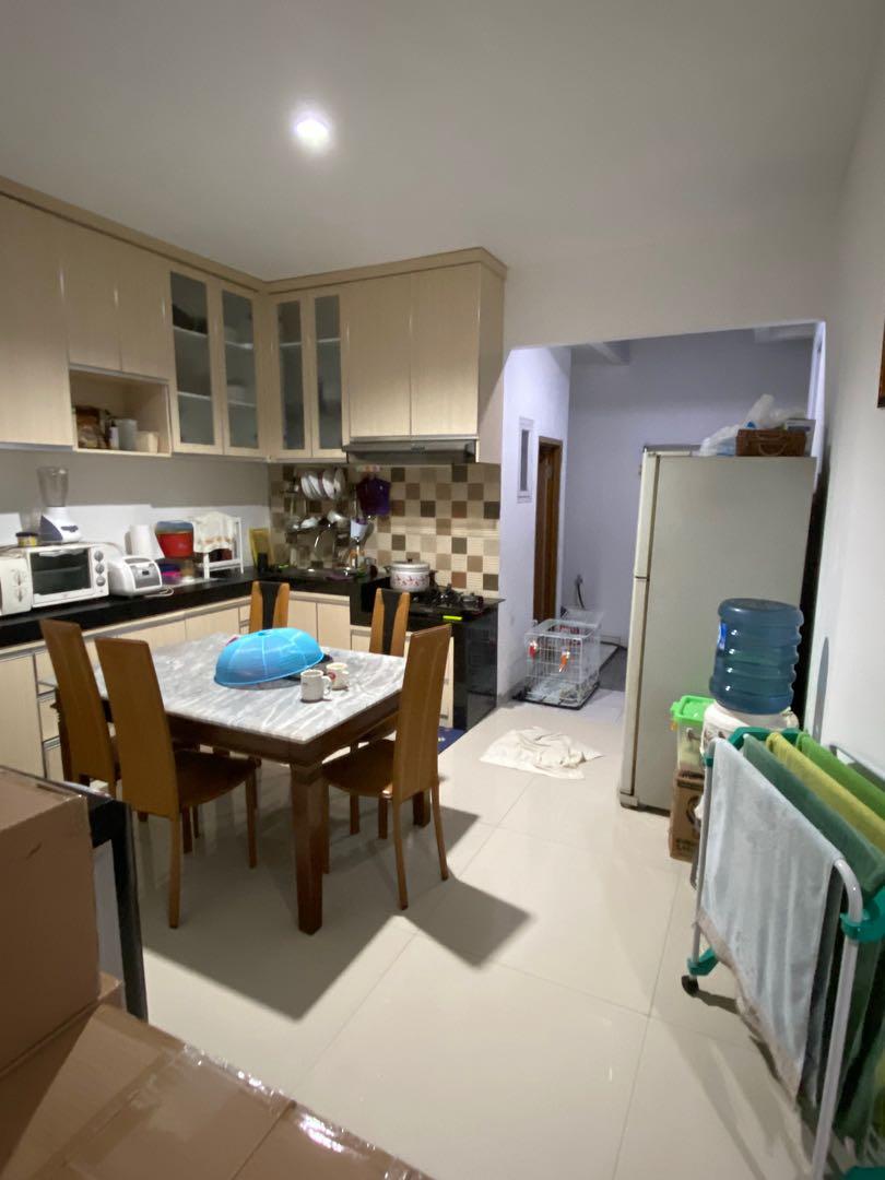 Rumah Metro Permata 1 , include kitchen set dan AC baru, Properti ...