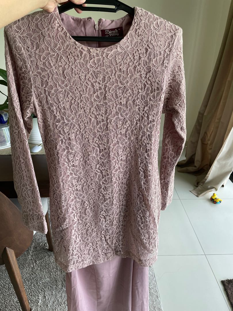 Sireh pinang Dress, Women's Fashion, Dresses & Sets on Carousell