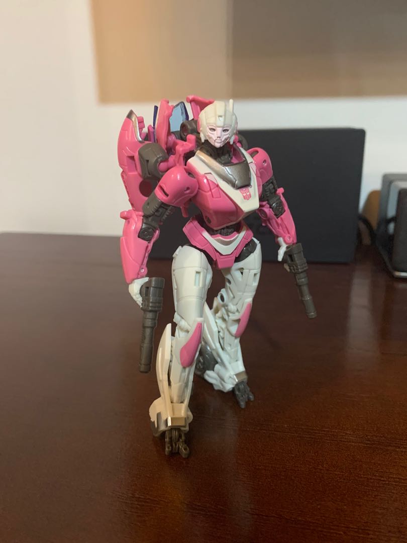 Transformer Studio series Arcee bumblebee movie deluxe class, Hobbies ...