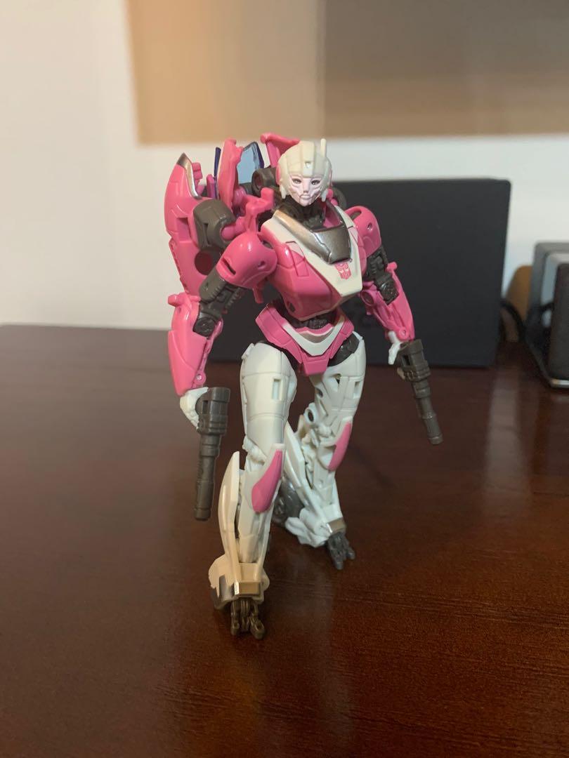 Transformer Studio series Arcee bumblebee movie deluxe class, Hobbies ...