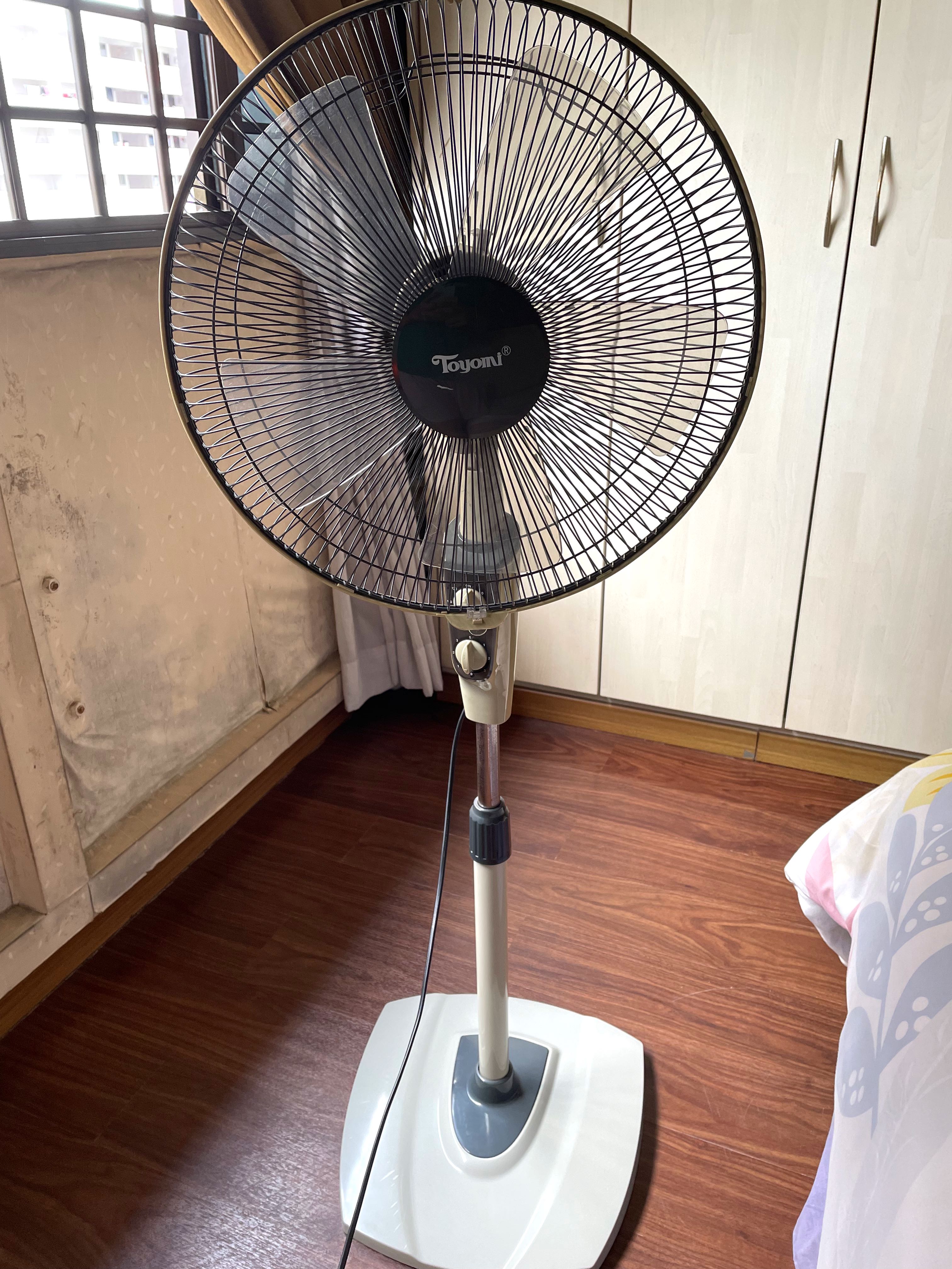 Toyomi Standing Fan, Furniture & Home Living, Lighting & Fans, Fans on ...