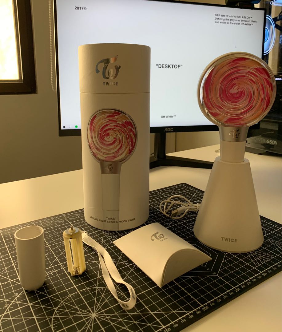 TWICE Official Candy Bong Version 1, Hobbies & Toys, Memorabilia ...