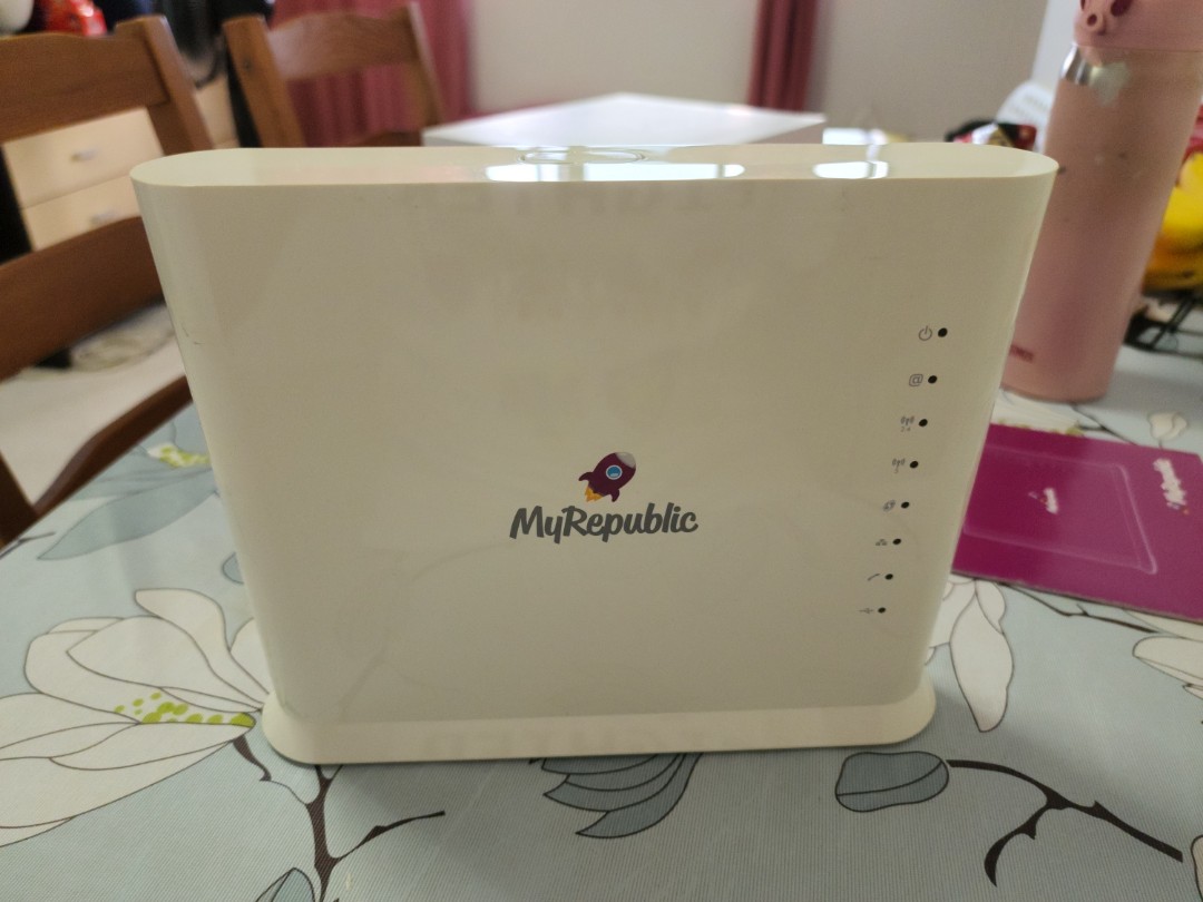 WIFI-Hub Wireless AC1600 Gigabit Router, Computers & Tech, Parts ...