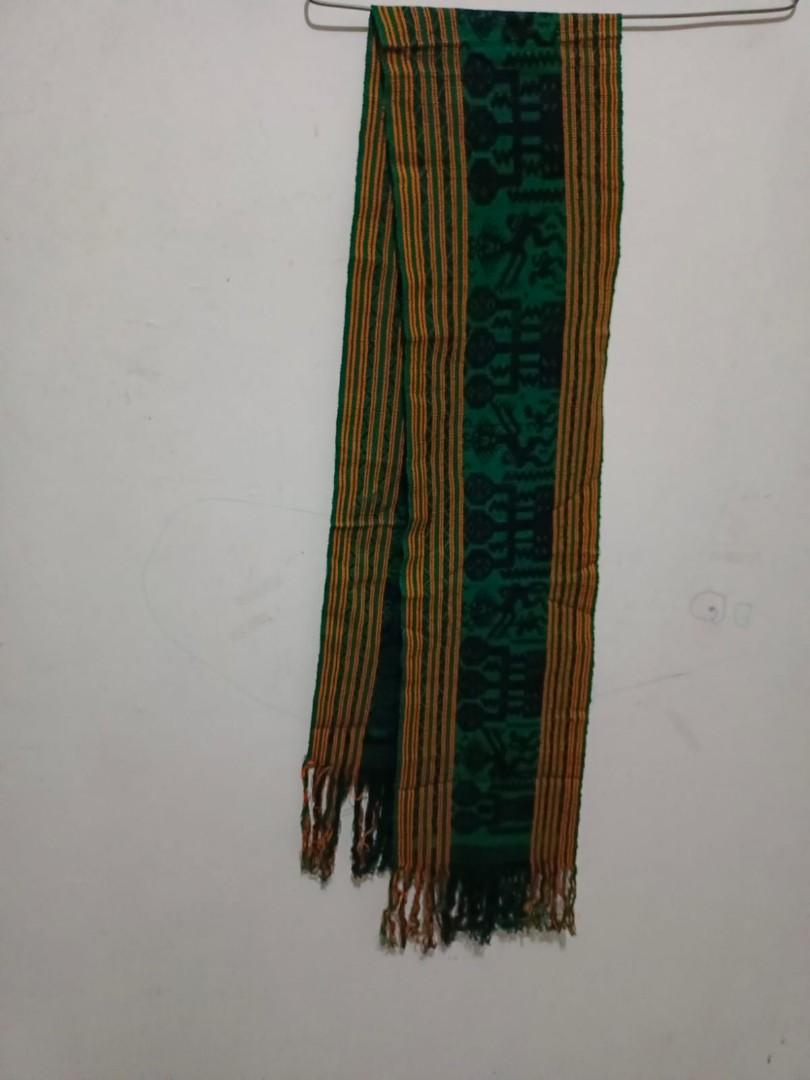 Bahan kain dan selendang, Fesyen Wanita, Pakaian Wanita, Lainnya di Carousell