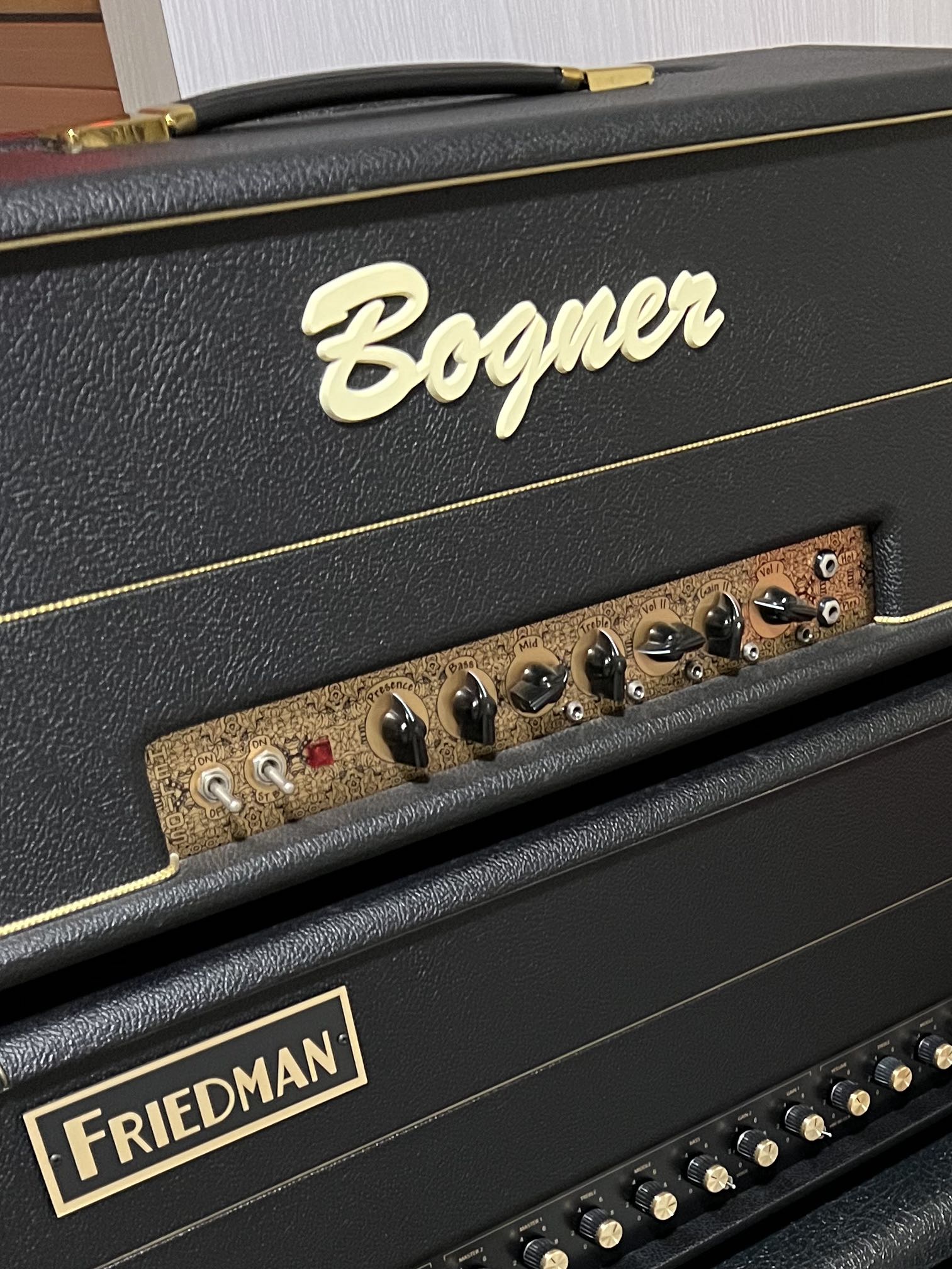Bogner Helios 100W, Hobbies & Toys, Music & Media, Musical Instruments ...