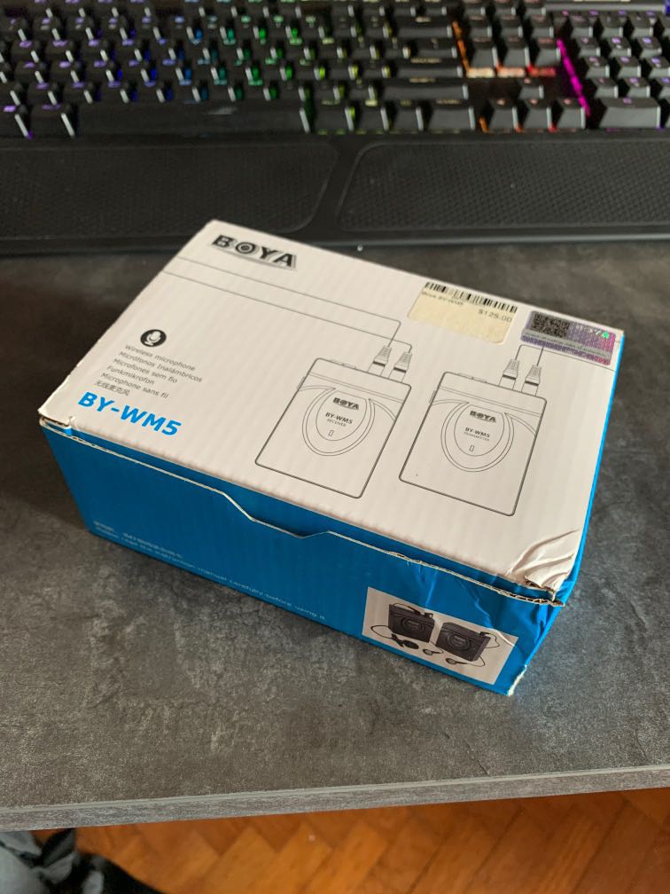 Boya BY-WM5 Wireless Lavalier Mic Set with Receiver and Transmitter ...