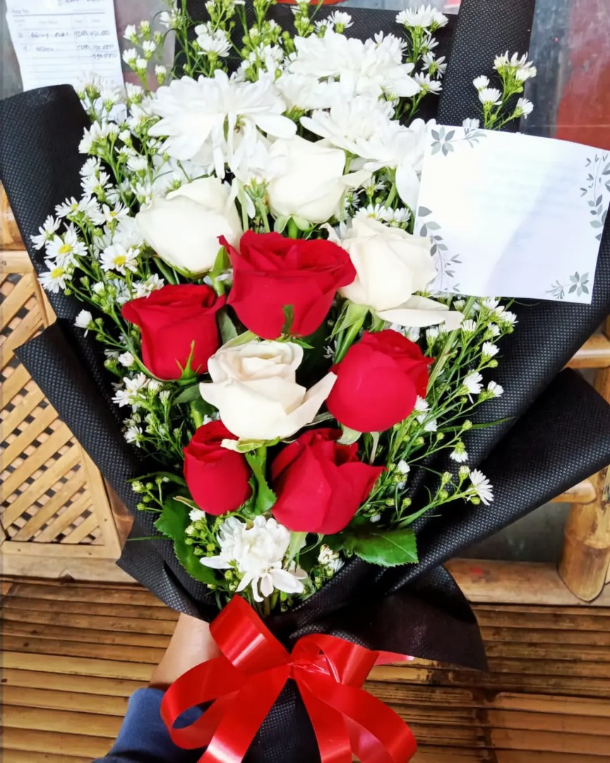 Buket bunga mawar asli dan segar, Perkebunan di Carousell