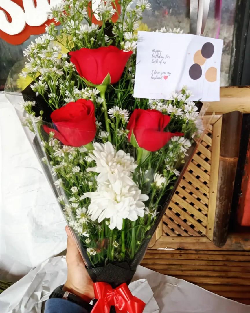 Buket bunga mawar asli dan segar, Perkebunan di Carousell