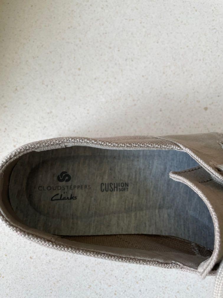 Clarks Step Isle Base, Men's Fashion, Footwear, Casual shoes on Carousell