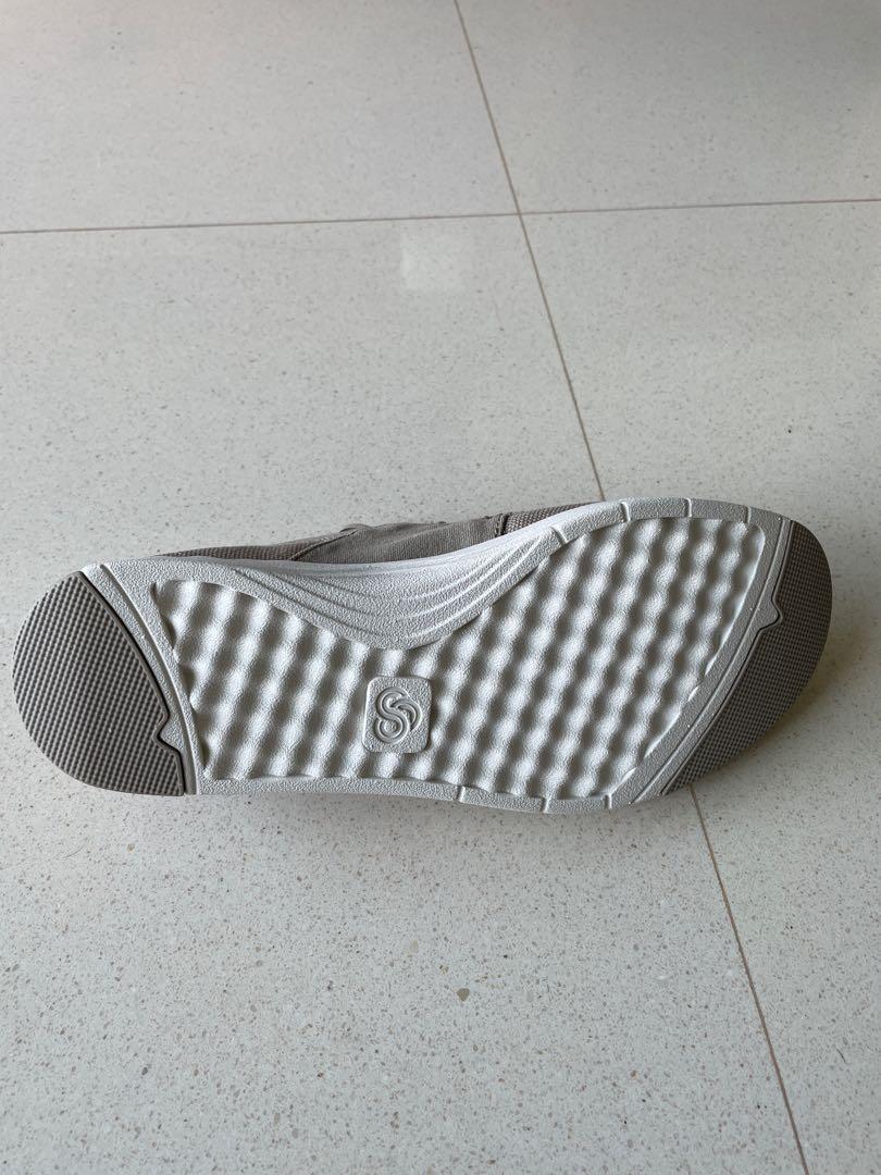 Clarks Step Isle Base, Men's Fashion, Footwear, Casual shoes on Carousell