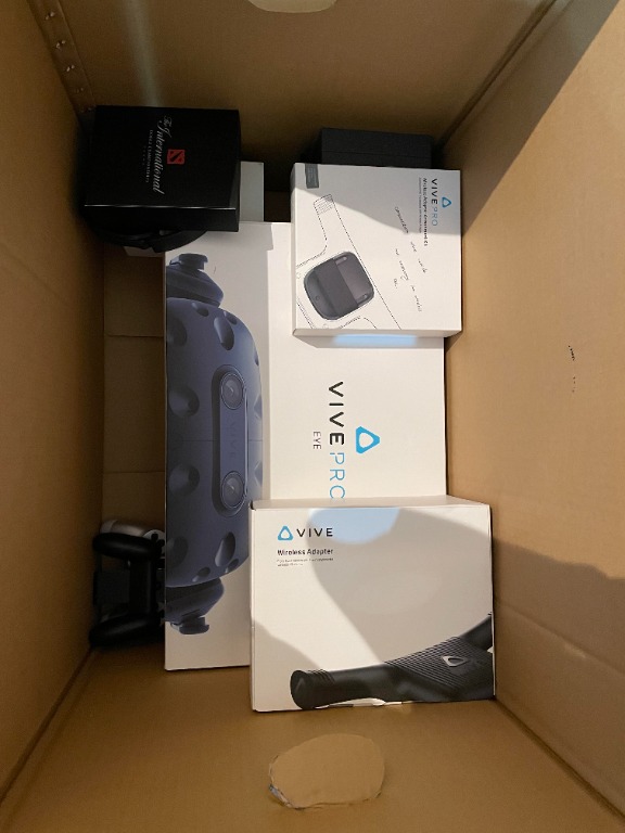 HTC Vive Pro VR Set With Wireless adapter, Video Gaming, Gaming ...