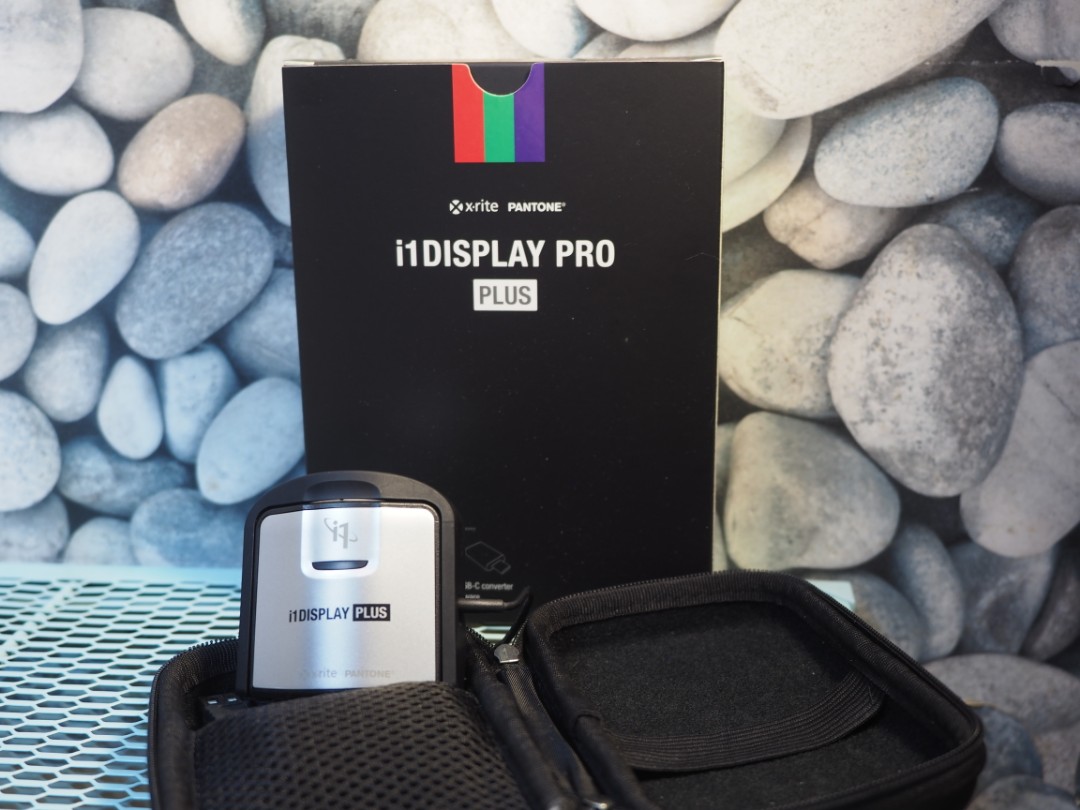 I1display pro plus calibrator, Photography, Cameras on Carousell