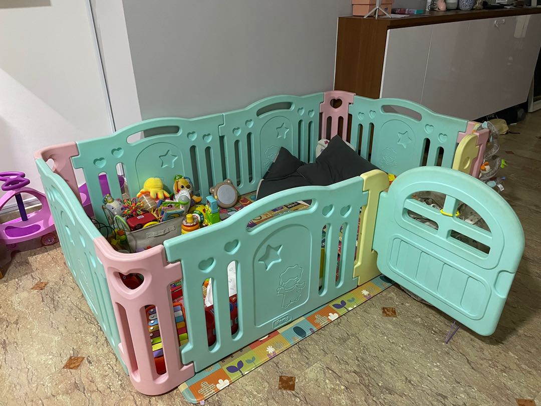 iFam Playpen play yard for babies, Babies & Kids, Infant Playtime on ...