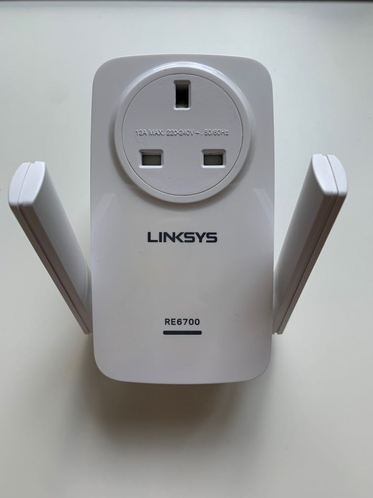 Linksys RE6700 WiFi range extender, Computers & Tech, Parts ...