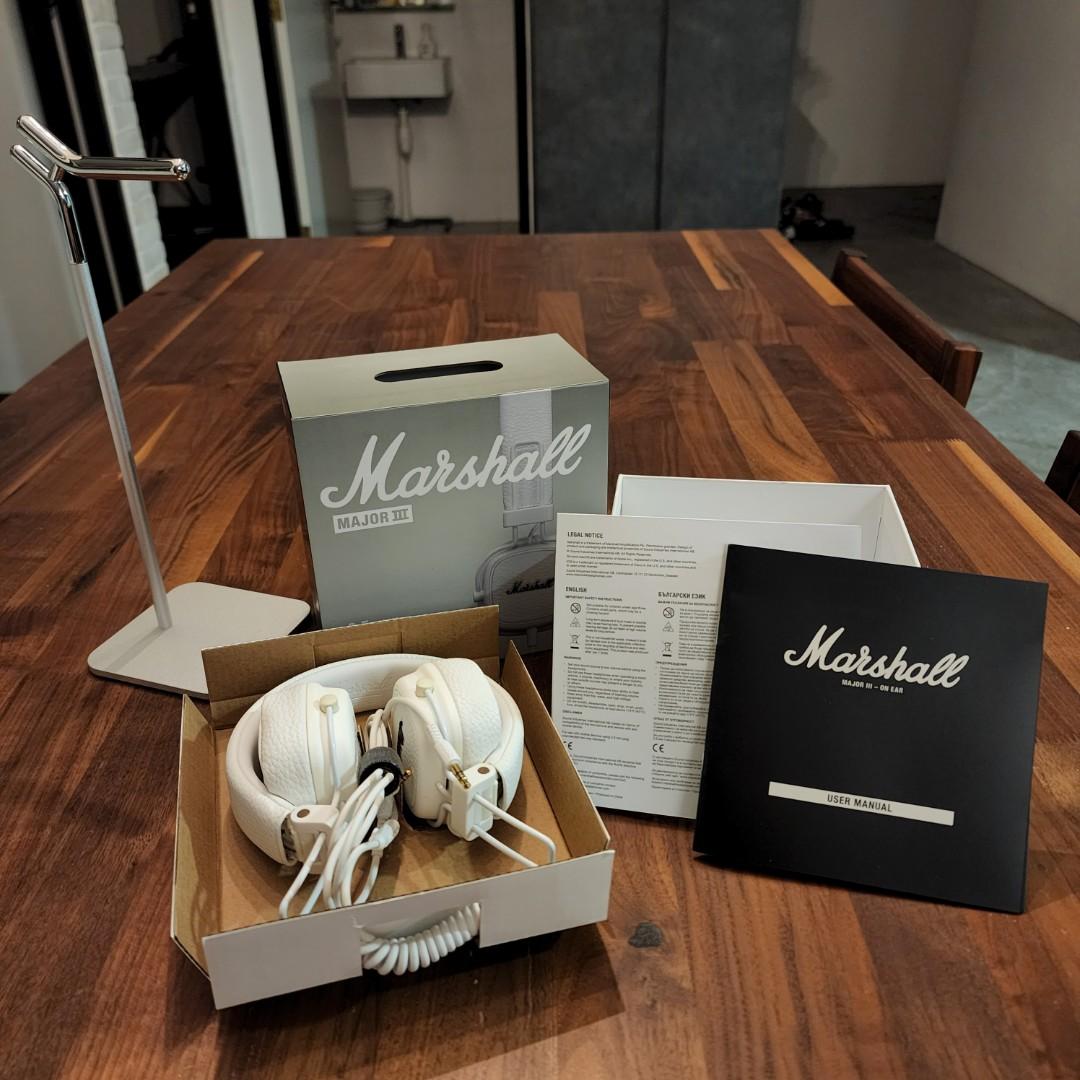 Marshall Major III 3.5mm Coil Cord Headphones & Ugreen Headphone Stand ...