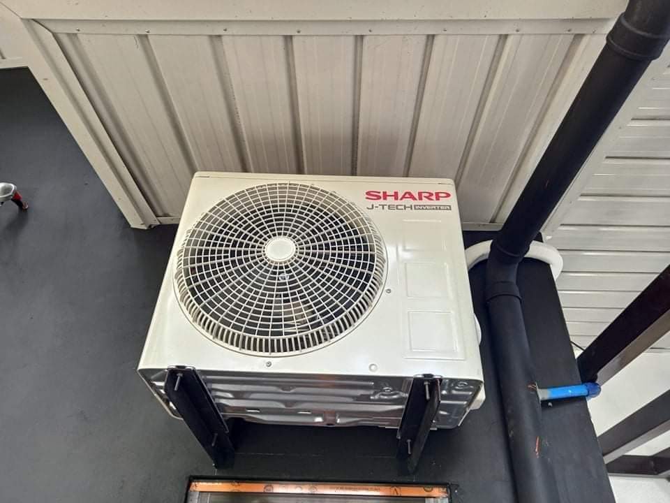 SHARP 1HP INVERTER SPLIT TYPE, TV & Home Appliances, Air Conditioning ...