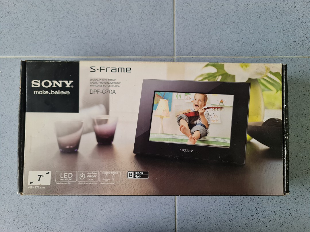 Sony digital photo frame, Furniture & Home Living, Home Decor, Frames ...