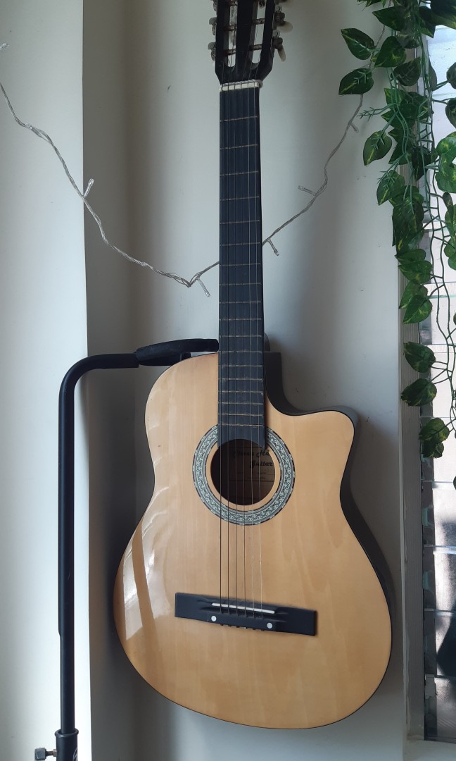 Steven Harris Guitar with Guitar Stand, Hobbies & Toys, Music & Media ...