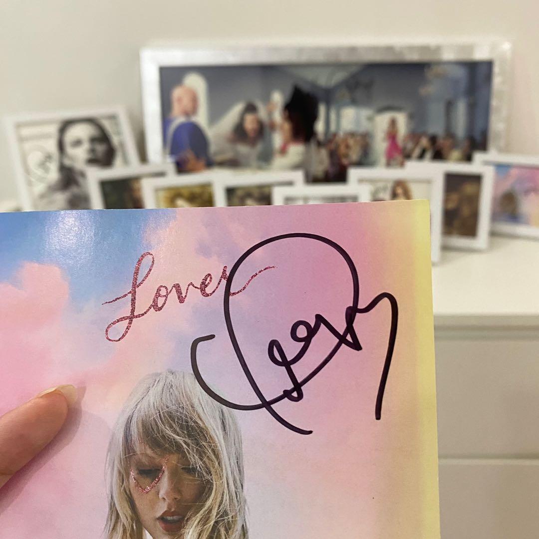 Taylor Swift Signed Lover Booklet, Hobbies & Toys, Memorabilia ...
