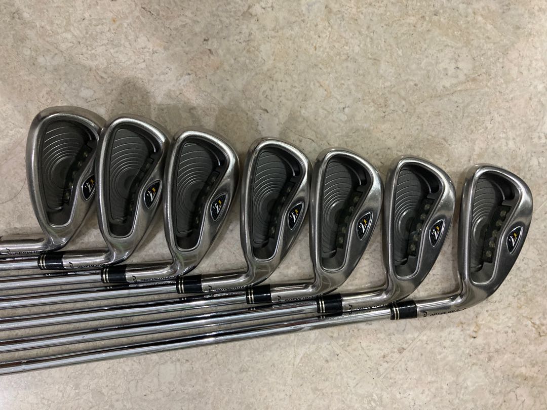 TaylorMade R7 Ti, Sports Equipment, Sports & Games, Golf on Carousell