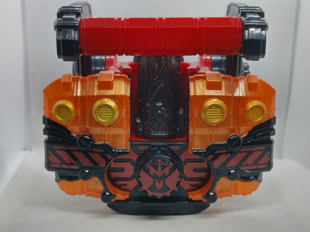 Bandai - Kamen Rider Build - DX Cross-Z Magma Knuckle on Carousell