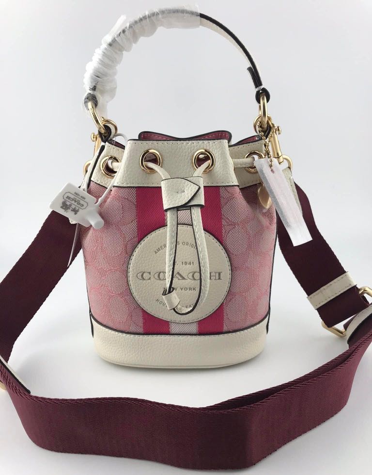 Coach Small Dempsey Drawstring Bucket Bag, Women's Fashion, Bags ...