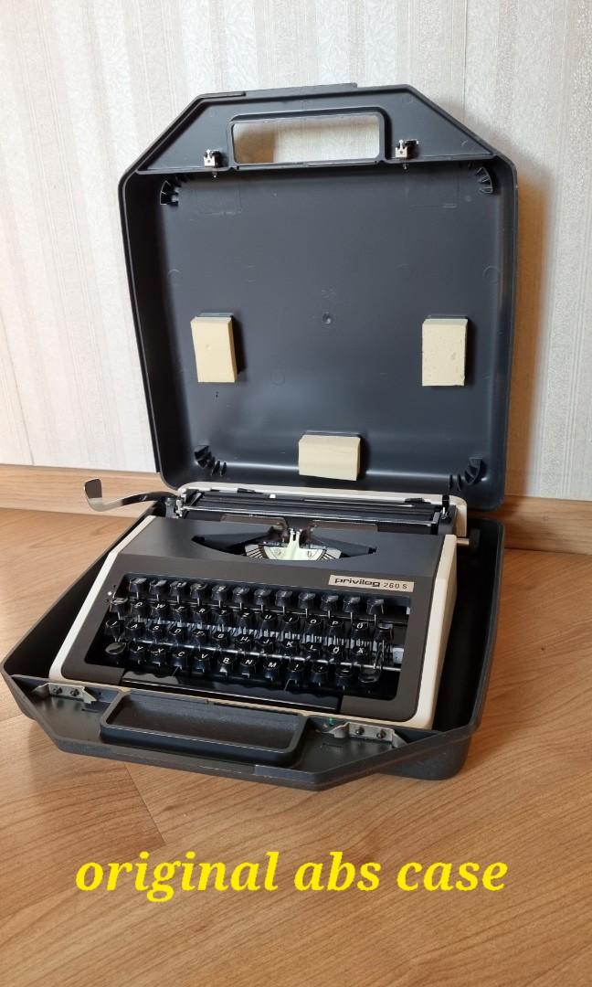 Cursive typewriter, Hobbies & Toys, Stationery & Craft, Craft Supplies ...