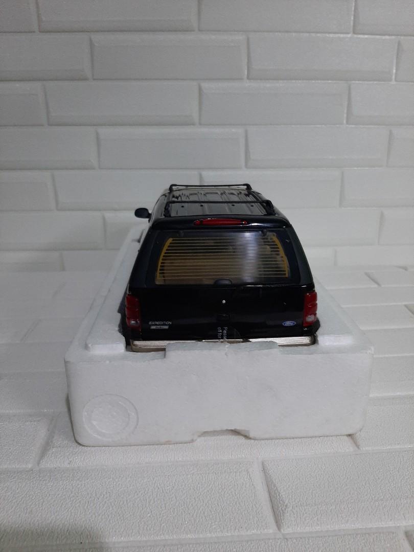 Ford Expedition '98 diecast toy car, Hobbies & Toys, Toys & Games on ...