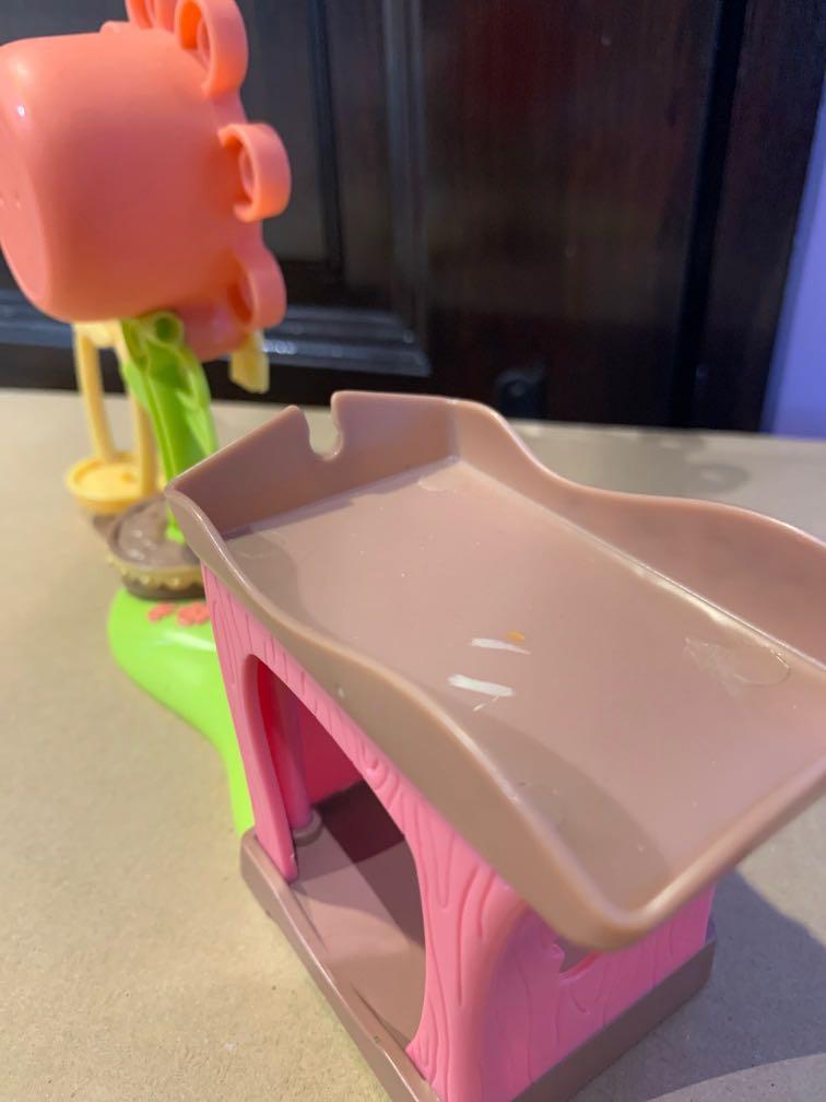 Littlest pet shop lps Garden Park set (comes with rabbit), Hobbies ...