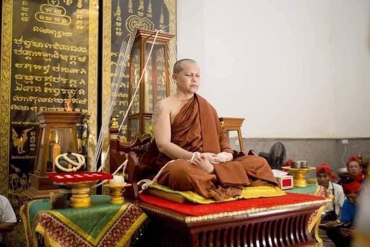 Luong Phor Chao Khun Rak Analayo Birthday Jumbo Locket, Hobbies & Toys ...