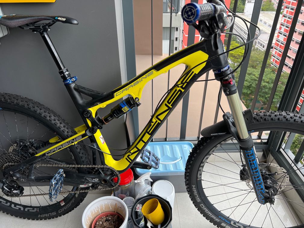 MTB 27.5 Intense Carbine not Santa Cruz Transition Specialized Yeti ...