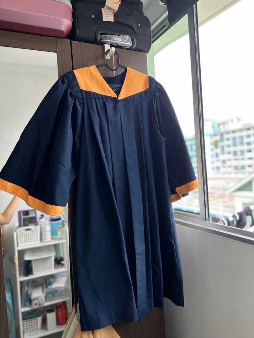 Ngee Ann Polytechinic Graduation Gown, Women's Fashion, Coats, Jackets ...
