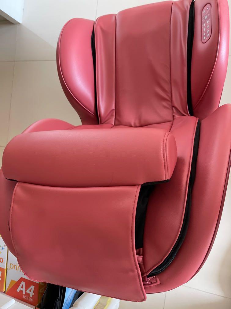 Osim Udivine mini, Furniture & Home Living, Furniture on Carousell