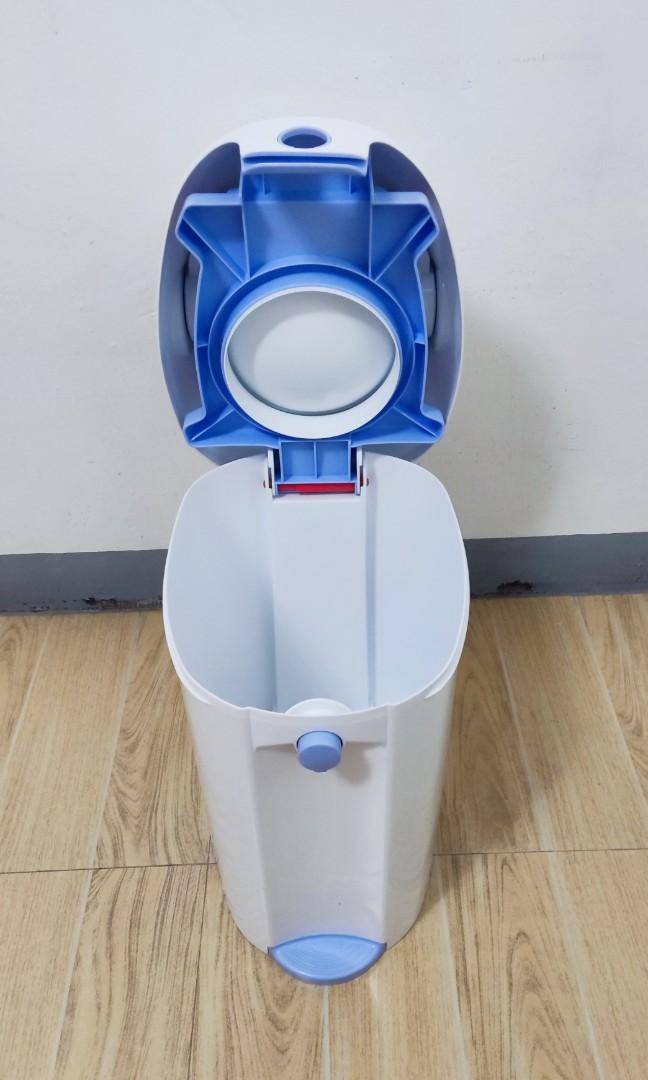 Pigeon Diaper Bin, Furniture & Home Living, Cleaning & Homecare ...