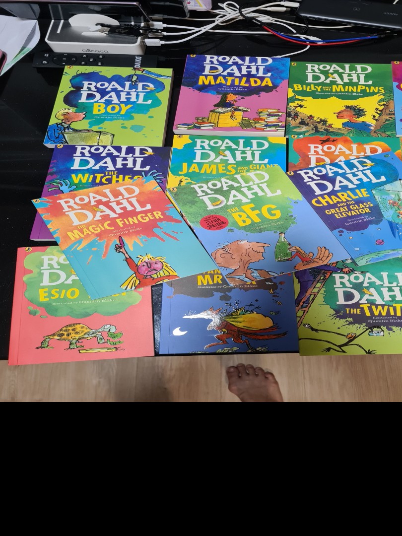 Roald Dahl 16 bundle story book, Hobbies & Toys, Books & Magazines ...