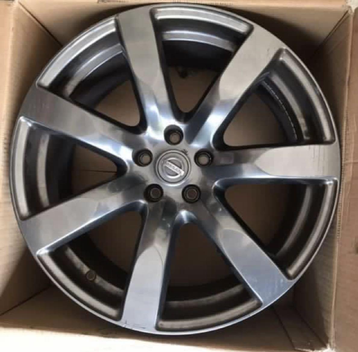 Used Original Nissan GT-R Rims, Car Accessories, Tyres & Rims on Carousell