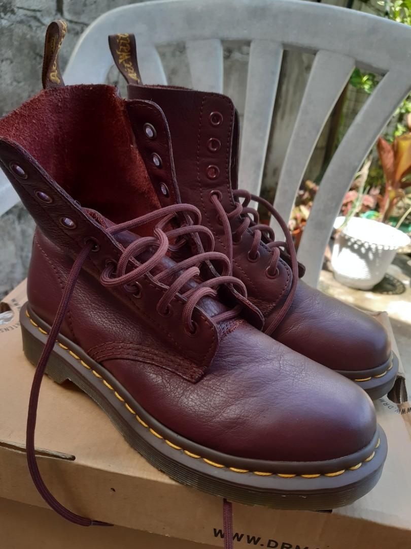 Virginia Cherry Pascal, Women's Fashion, Footwear, Boots on Carousell