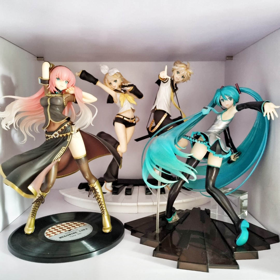 Vocaloid Tony Taka 1/7 Scale Figure Set (Hatsune Miku, Megurine Luka ...