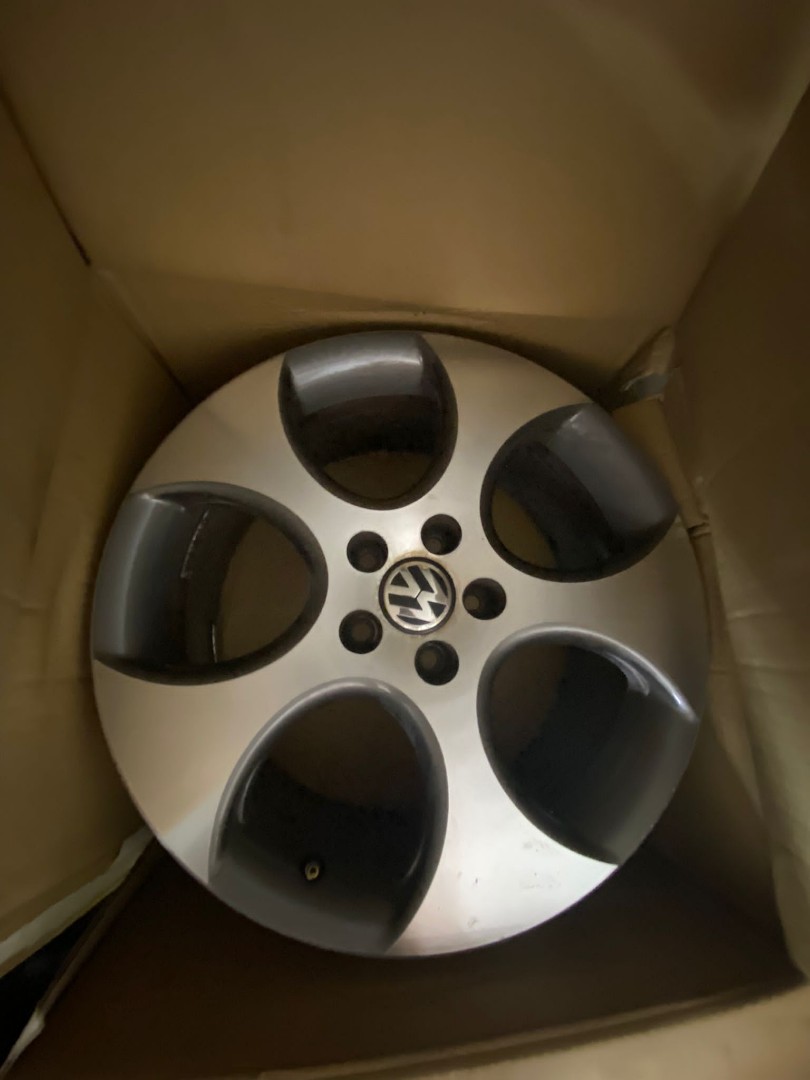 VW ORIGINAL DETROIT RIMS 18", Car Accessories, Tyres & Rims on Carousell
