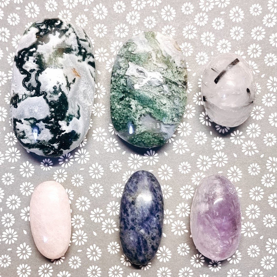 Crystal Palms, Women's Fashion, Jewelry & Organisers, Precious Stones ...