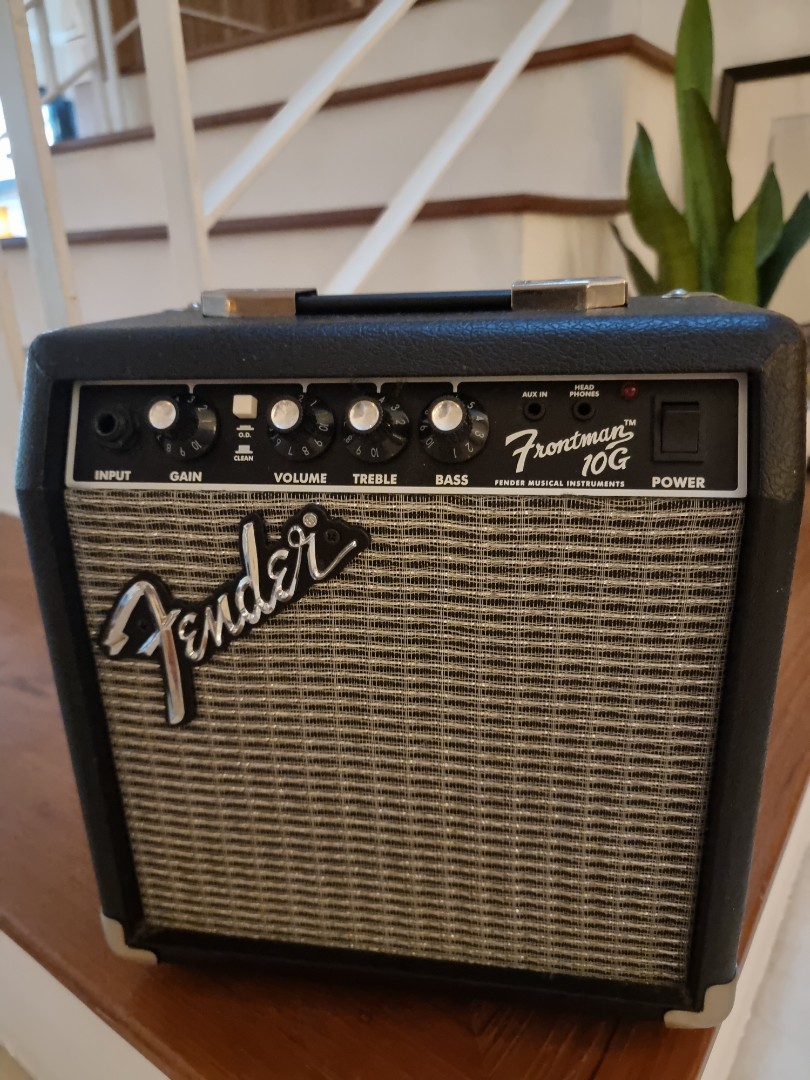 Fender Amp Frontman 10G, Hobbies & Toys, Music & Media, Musical ...